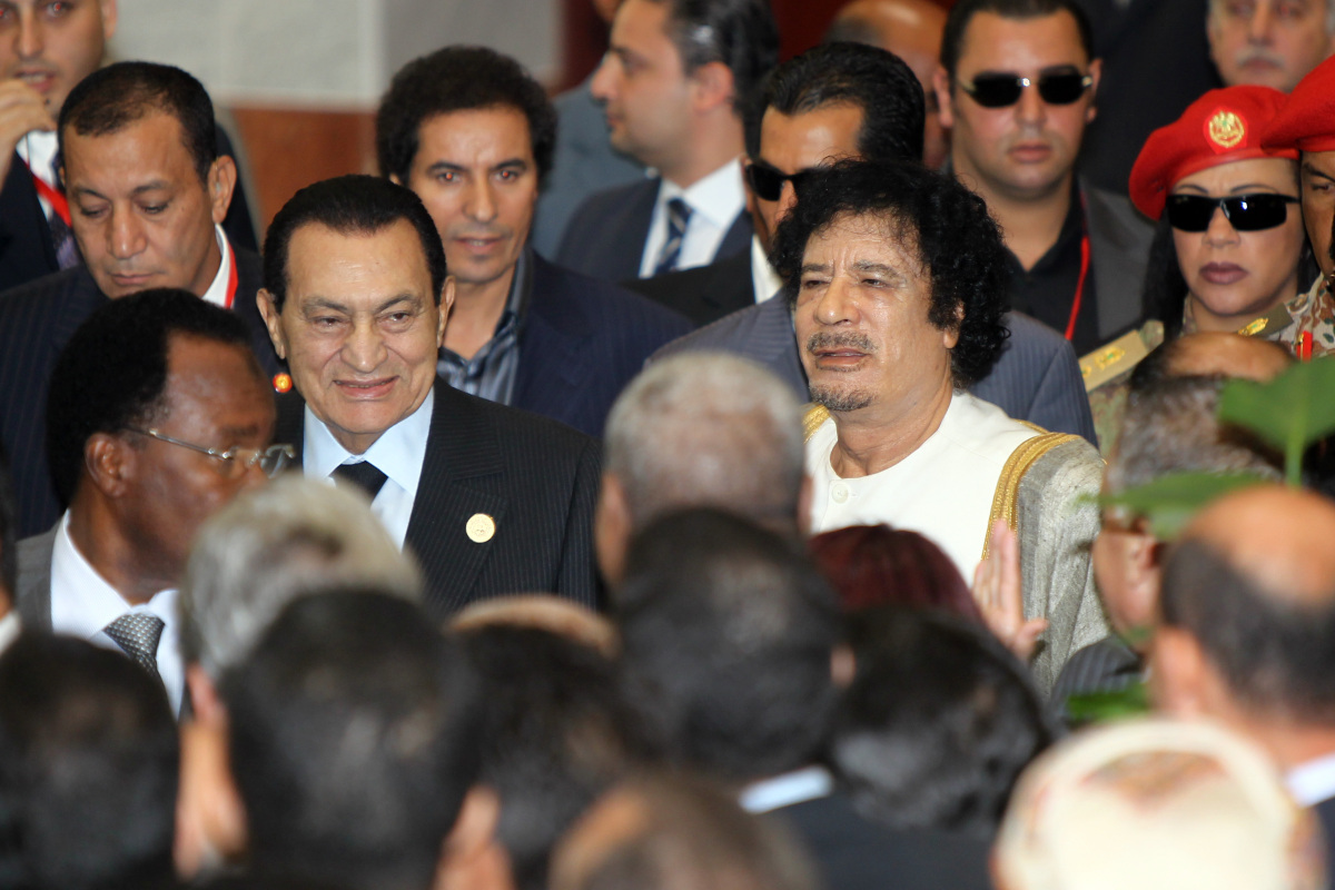 Gaddafi Women Bodyguards: Photos Of The Amazonian Guard | HuffPost