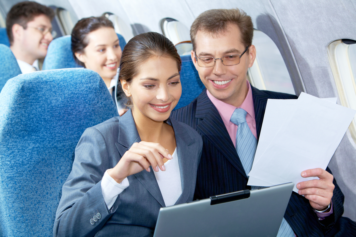 27 Impossibly Happy People On Planes (PHOTOS) | HuffPost