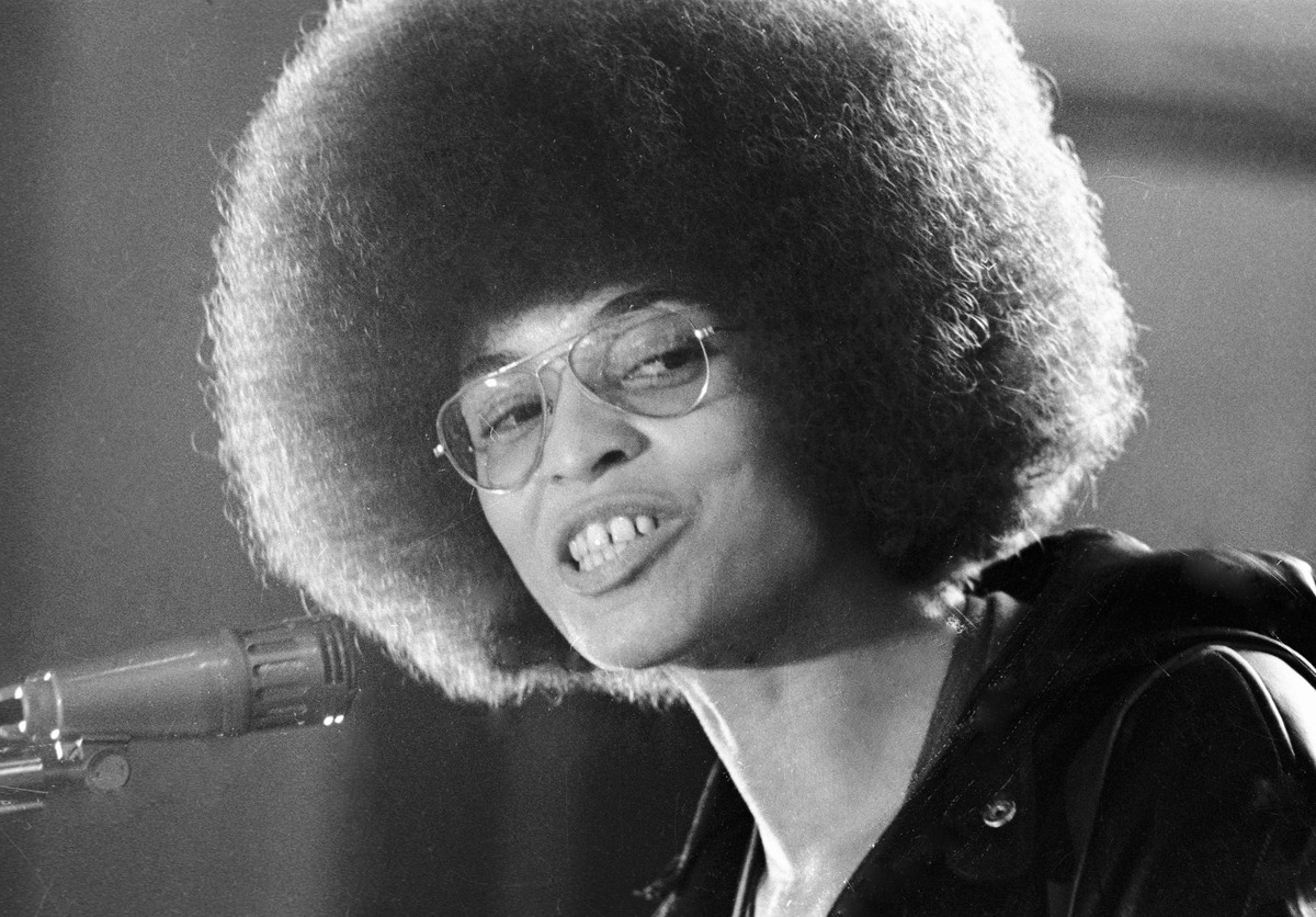 Angela Davis Celebrates Sixty-Ninth Birthday: 11 Memorable Quotes From ...