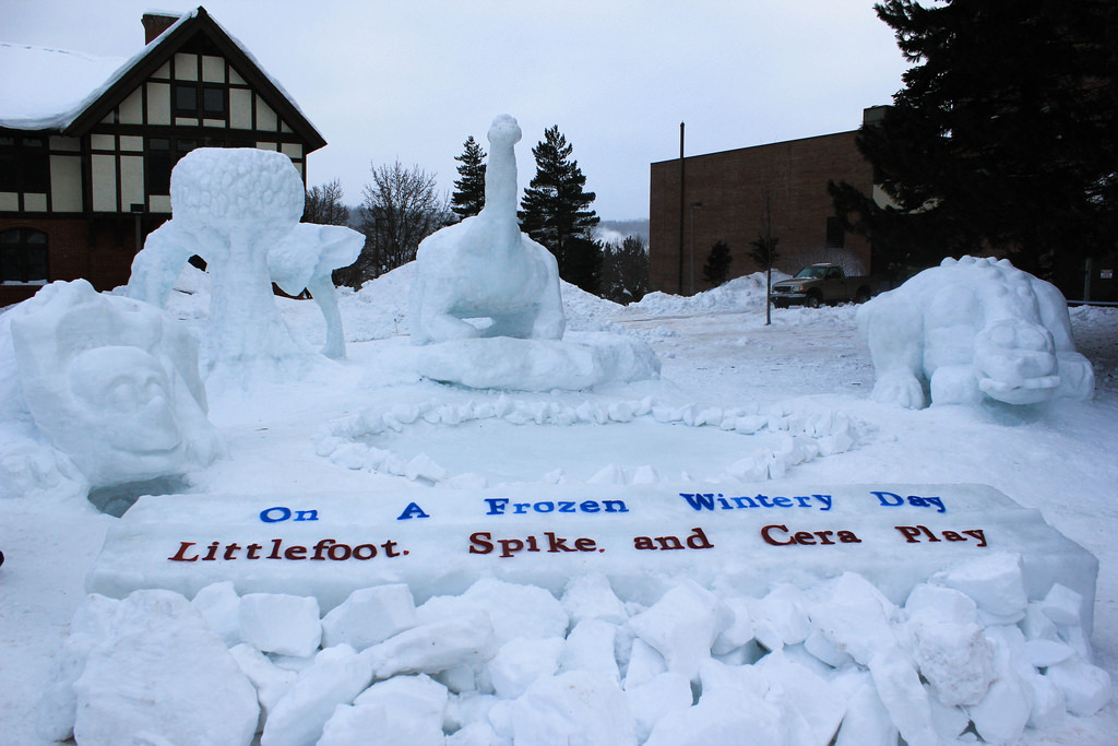 Incredible Snow Sculptures Bring Your Favorite Children's Movies To ...