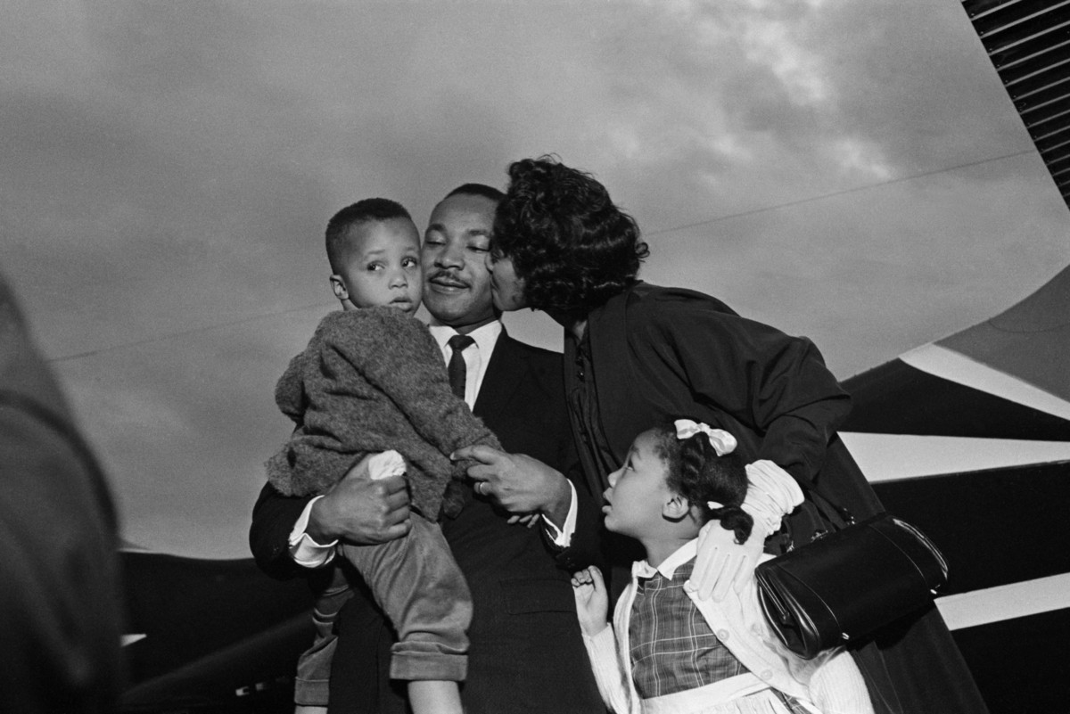 These Incredible Family Photos Of MLK Show A Side Of Him That Will Warm these-incredible-family-photos-of-mlk-show-a-side-of-him-that-will-warm