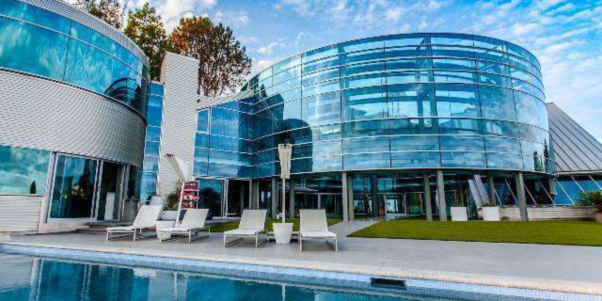 California Glass House Offers One Of The Country s Most Breathtaking