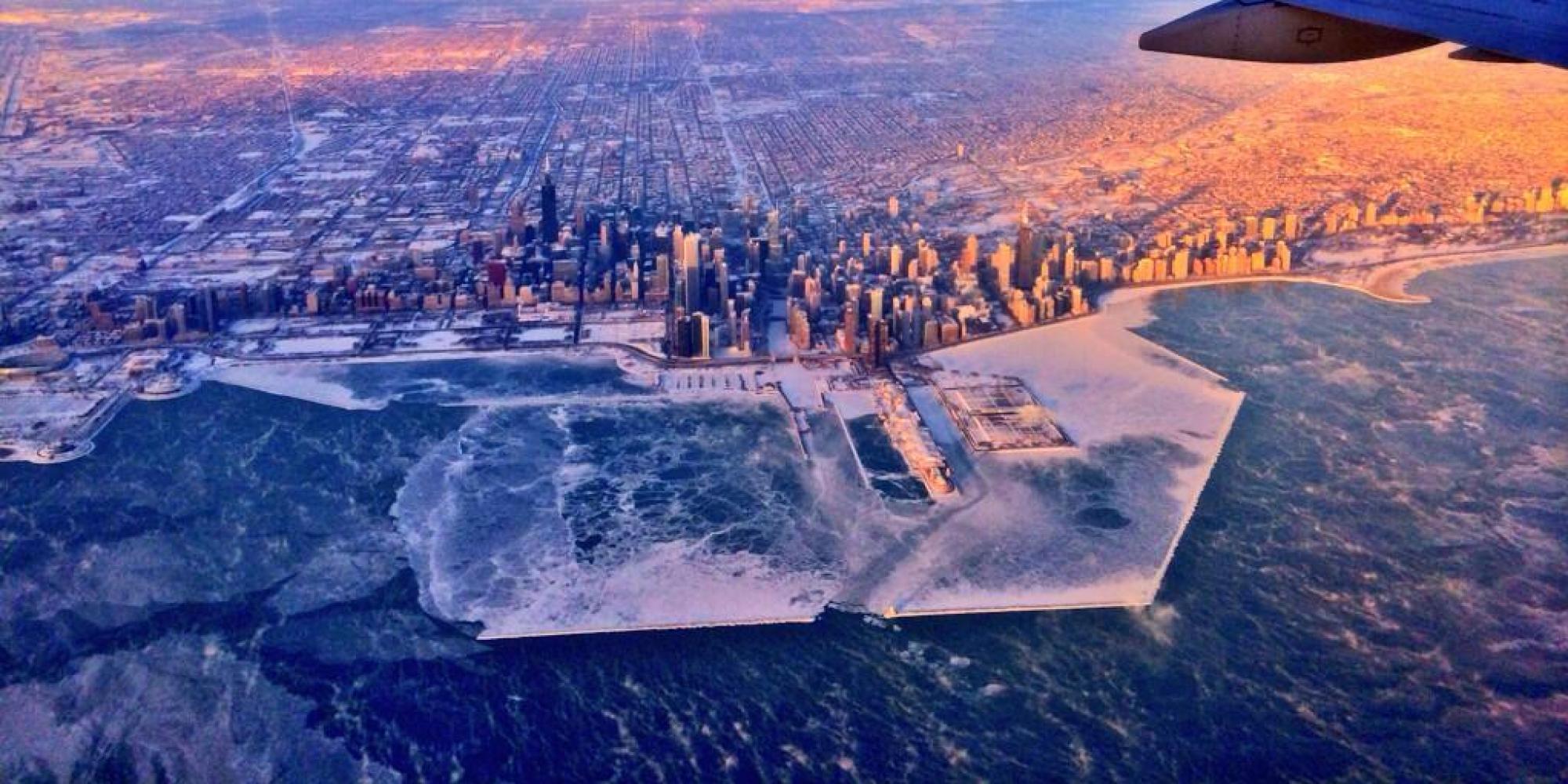 Frozen Chicago: What The Windy City Looks Like Under Ice, Thanks To The ...