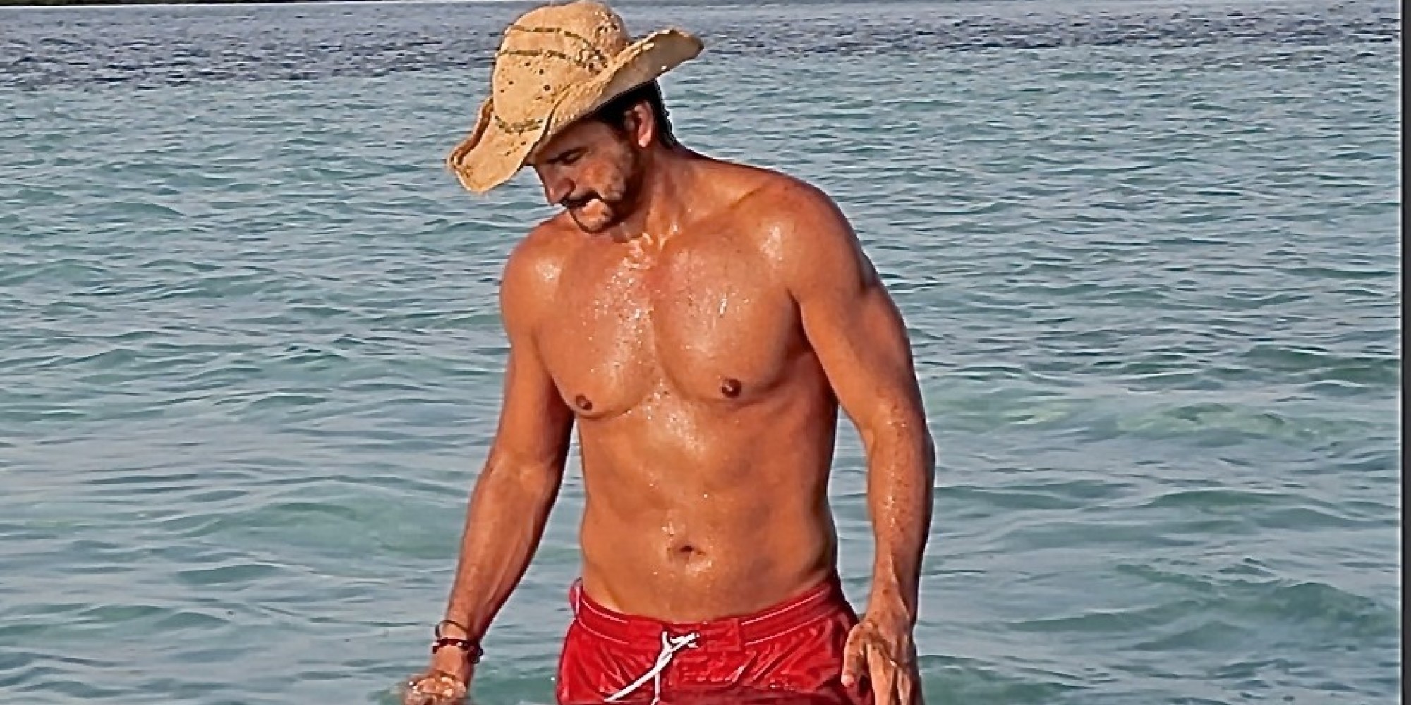 Ricardo Arjona muestra cuerpazo en sus vacaciones | HuffPost