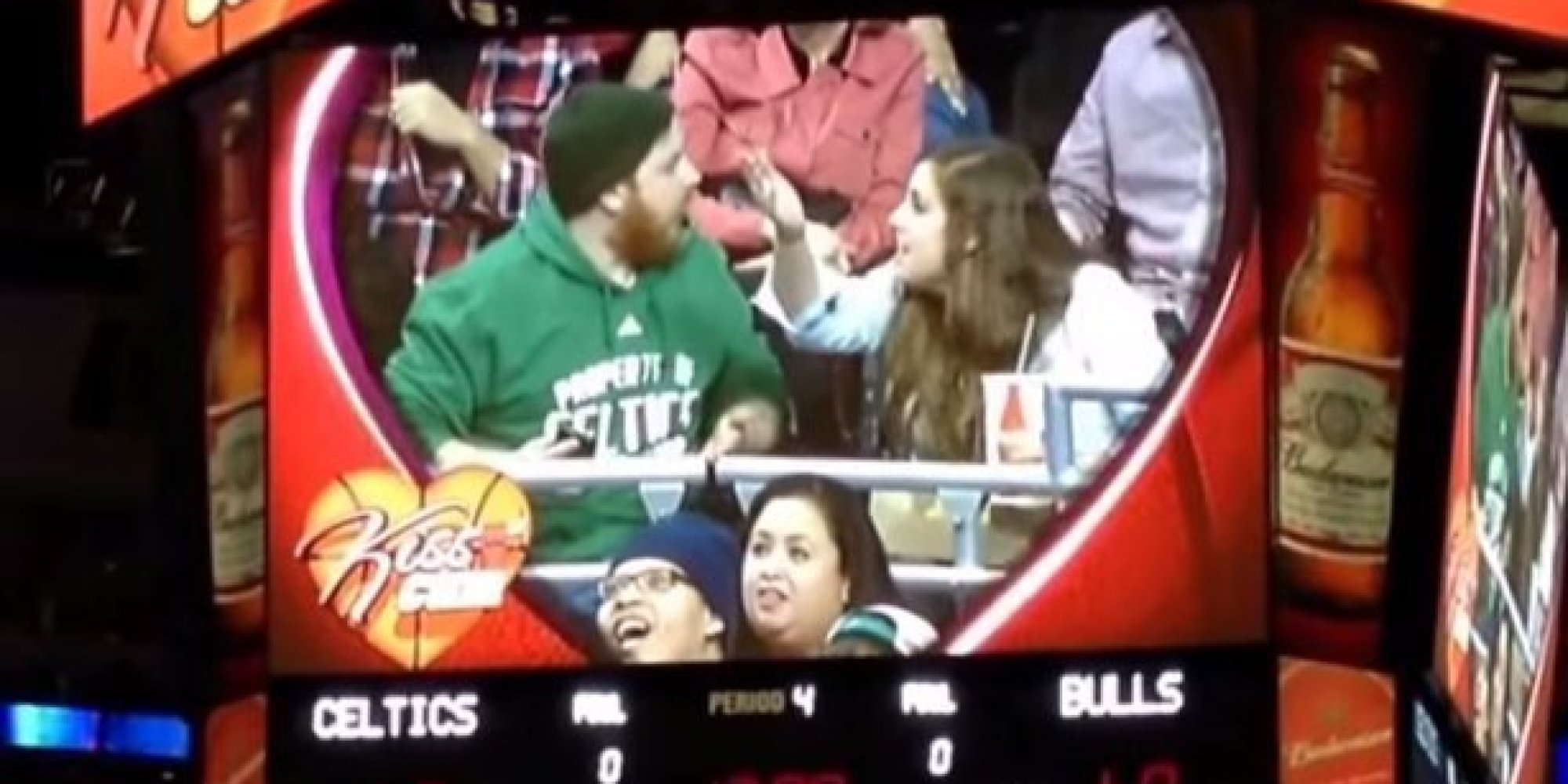 17 Kiss Cam Moments That Went Wonderfully Wrong Or Terrifically Right