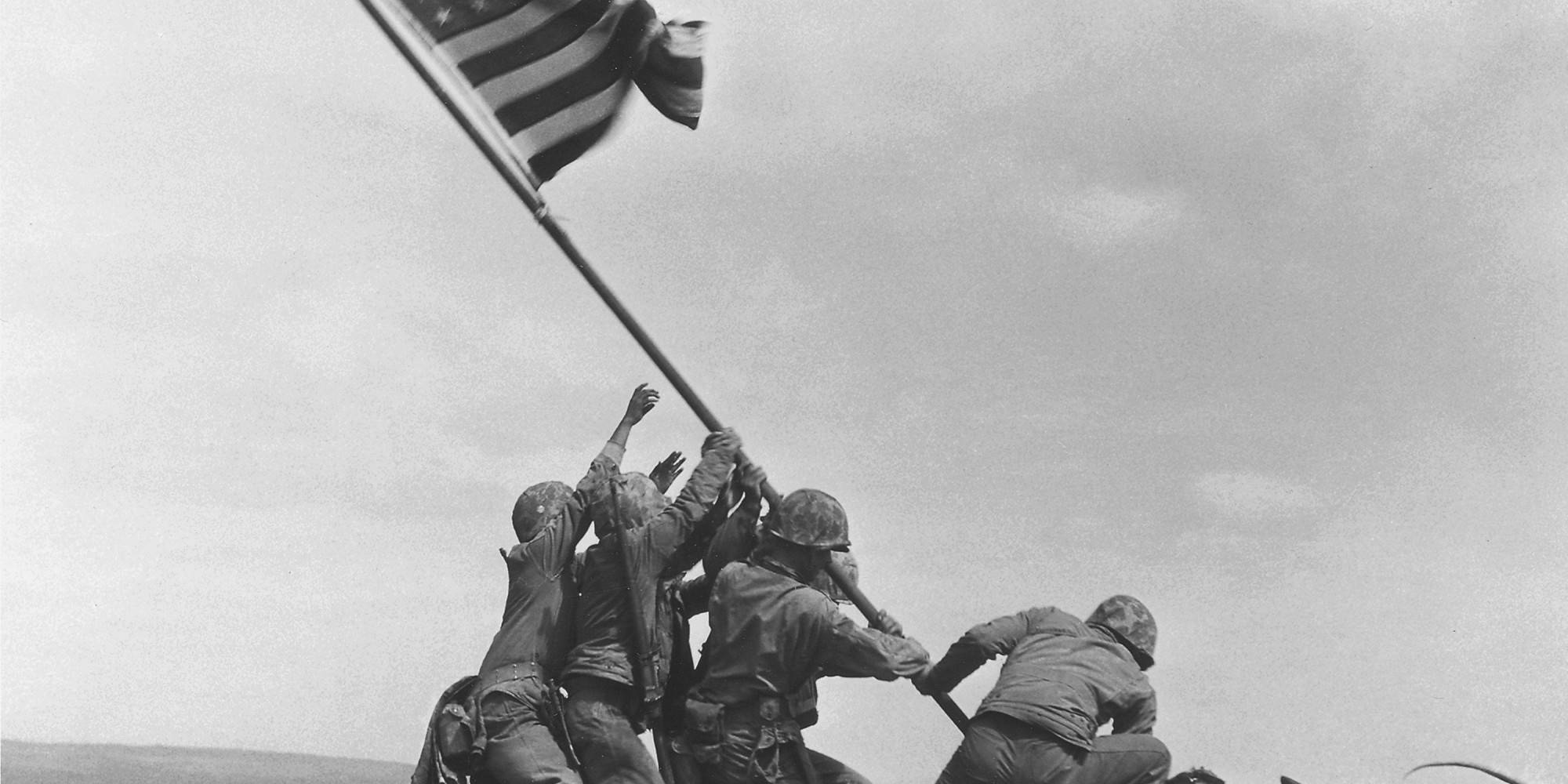 Lesser-Known Images Tell The Real Story Behind That Iconic Iwo Jima ...