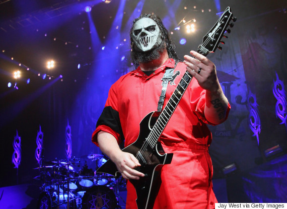 Slipknot Guitarist Mick Thomson Seriously Injured After Being ‘Stabbed ...