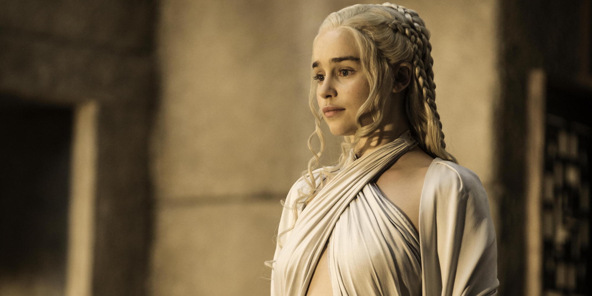 Someone Called Emilia Clarke A Fat B tch And Now She Won t Google Herself Ever Again HuffPost