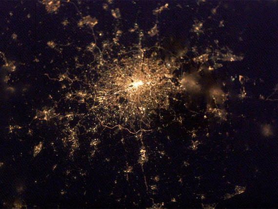 London At Night: The Majestic M25 As Seen From Space | HuffPost UK
